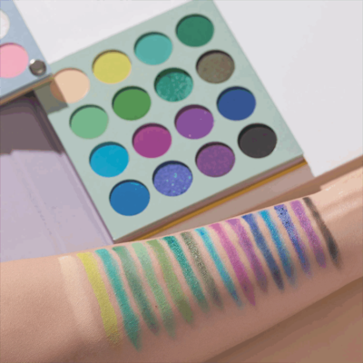 Create your own eyeshadow palette with names